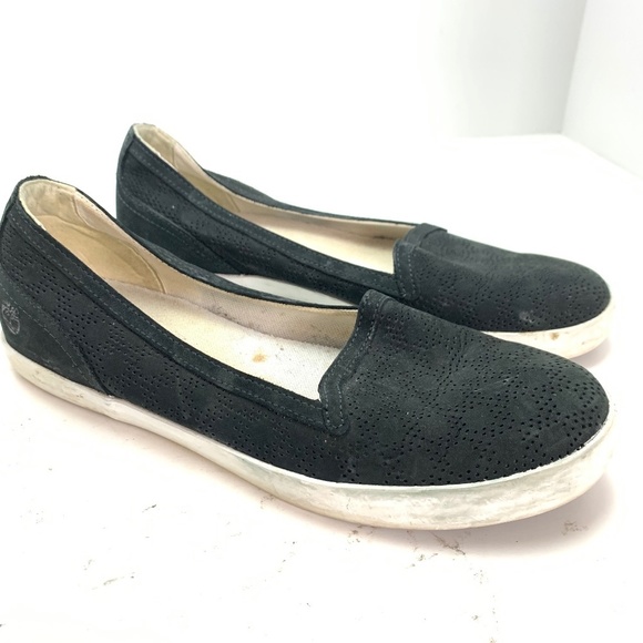 Timberland | Shoes | Timberland Black Flats Laser Cut Outs Shoes Sz ...